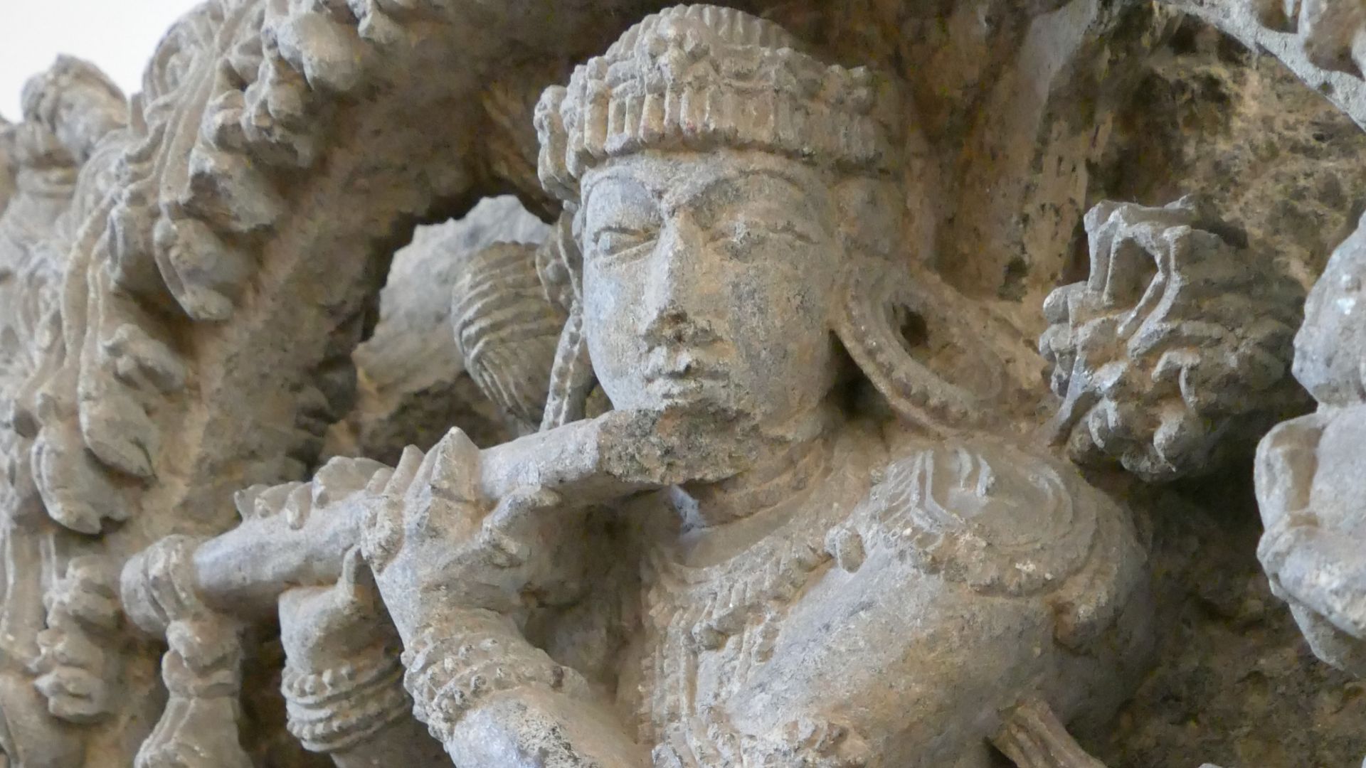 10 Kings Who Had More Than One Wife & 10 Who Stayed True To One Woman ...