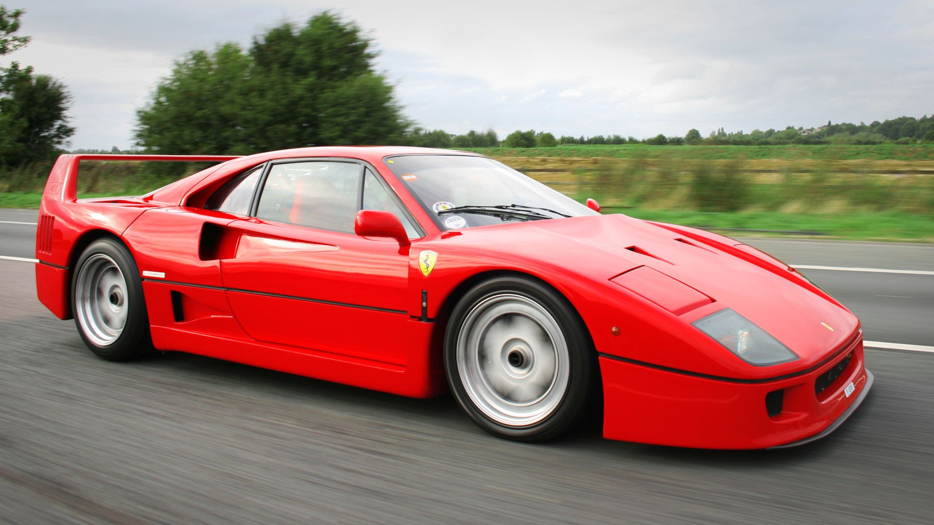 10 Sports Cars That Look Best Painted Red & 10 That Look Terrible ...