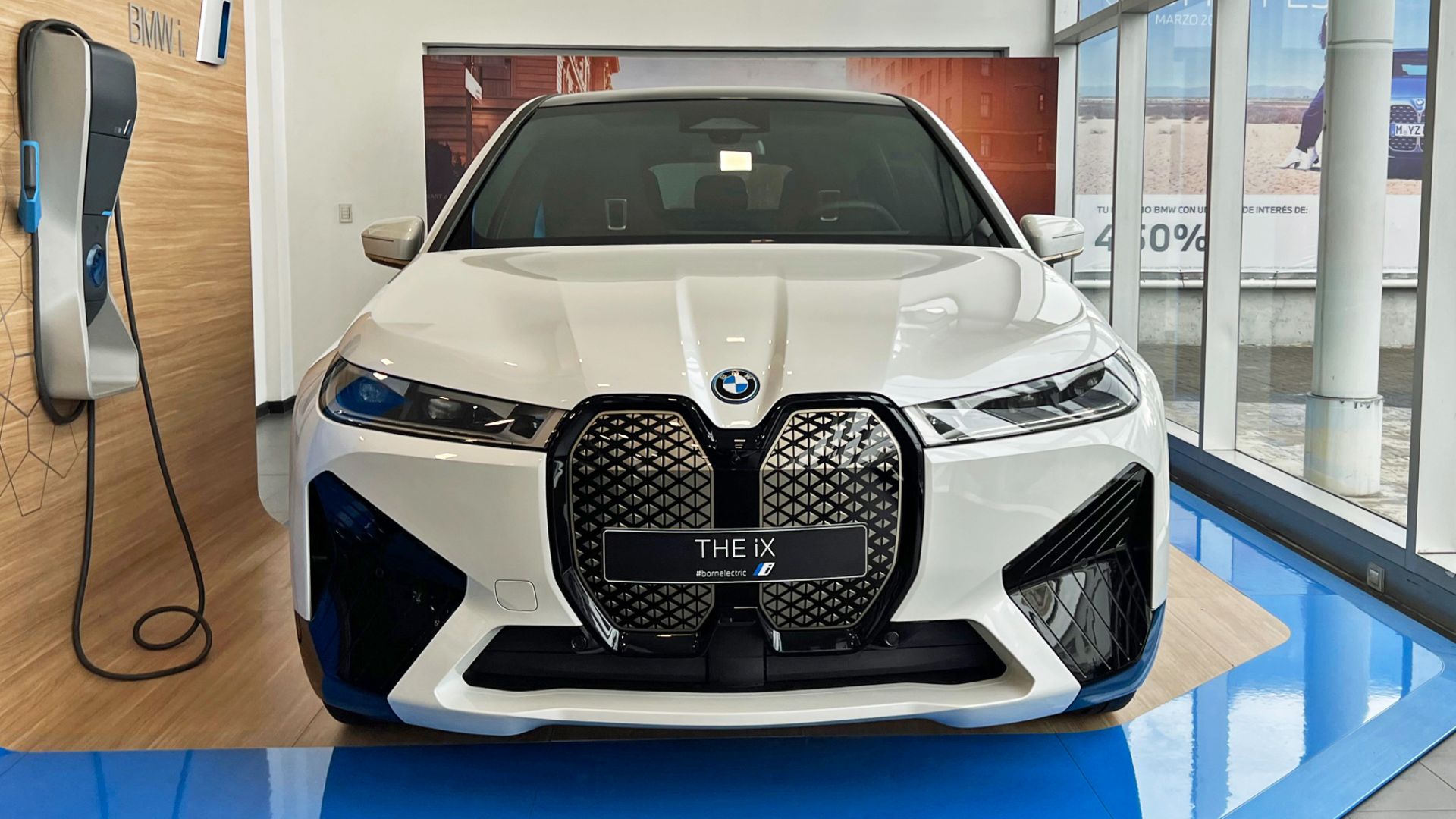 10 Modern Cars With A Retro Feel & 10 With Futuristic Designs ...