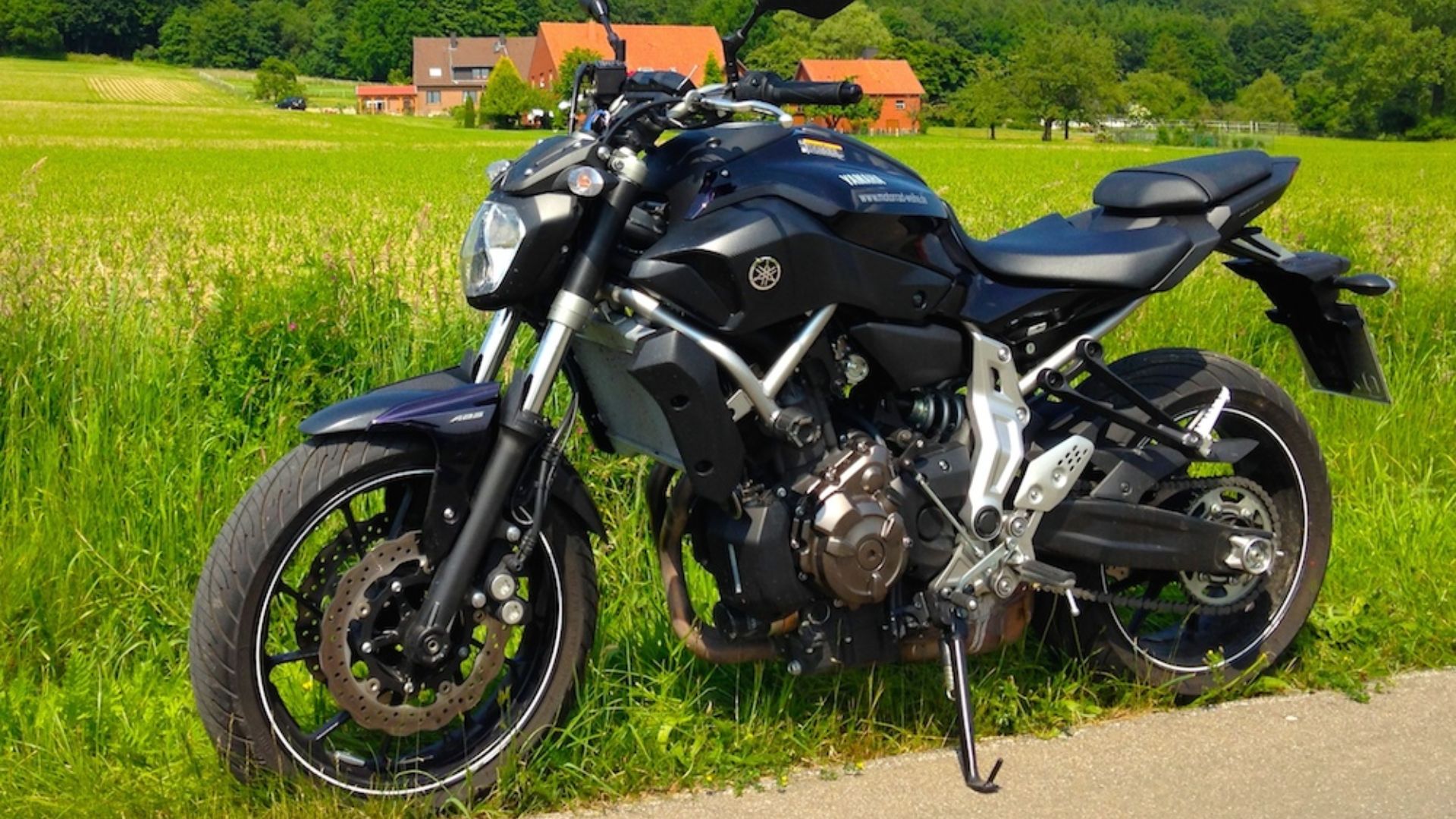 20 Motorcycles With Impressive Fuel Efficiency - MotorSearches