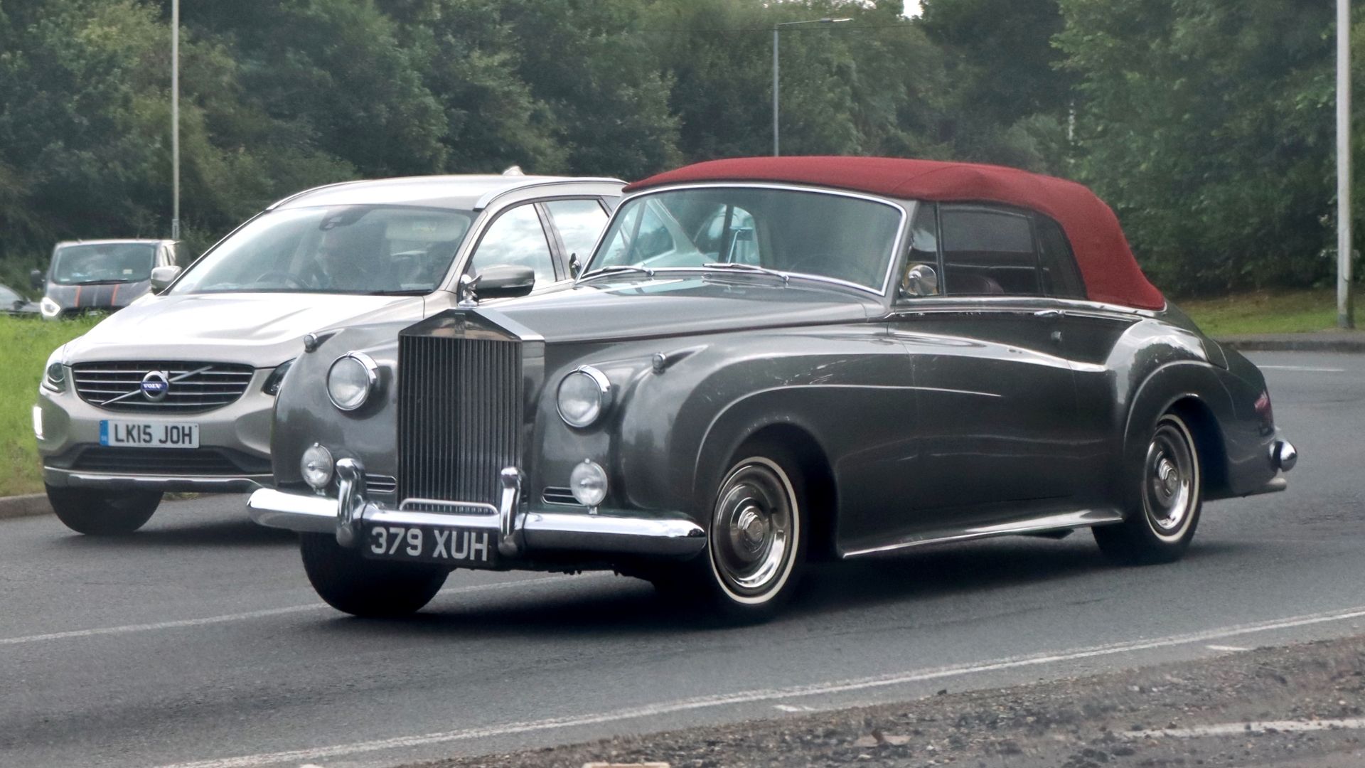 10 Celebs Seen Driving Cheap Cars & 10 With Expensive Collections ...