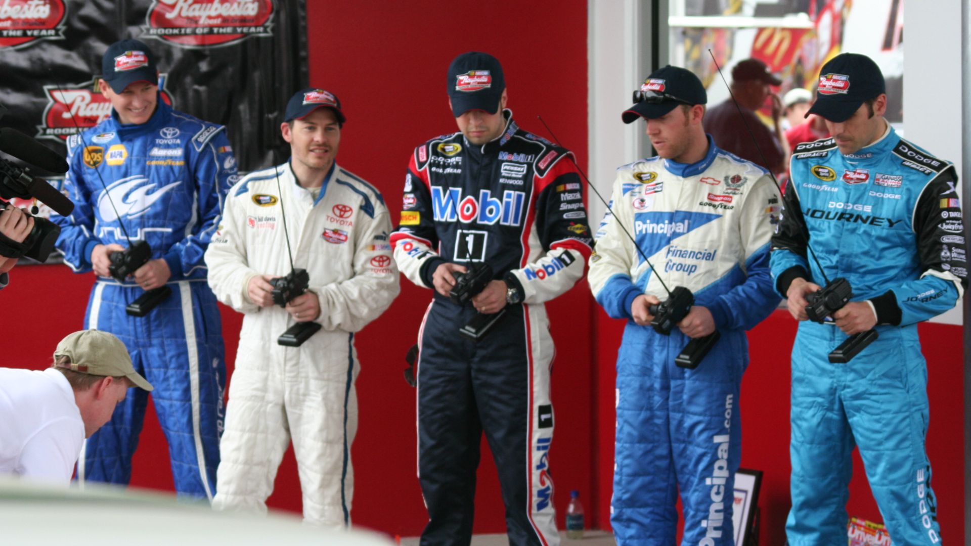 20 Books Every NASCAR Fan Should Read Once In Their Lives - MotorSearches