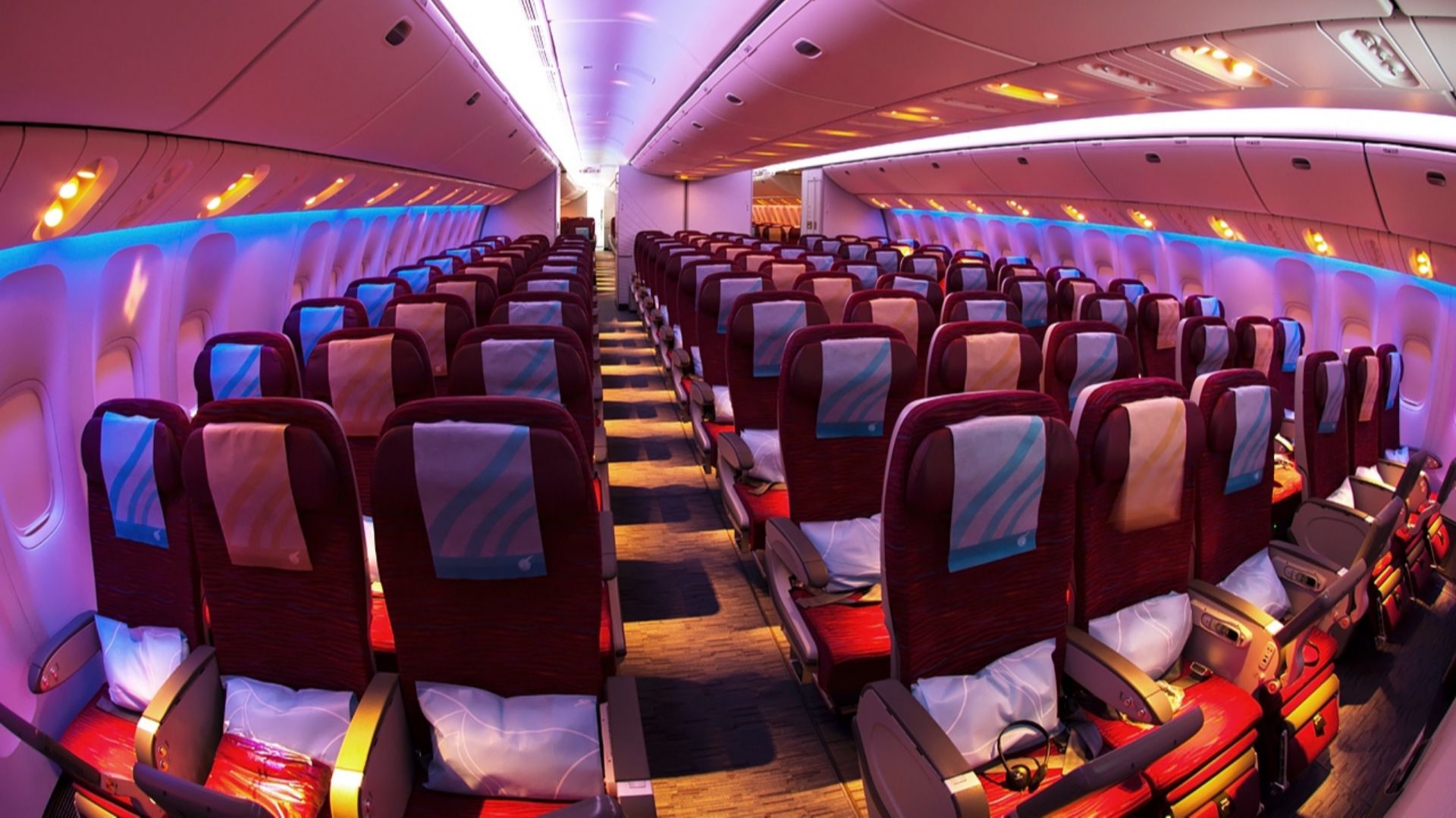 10 Airlines With The Worst Economy Class & 10 With The Best - RoughMaps