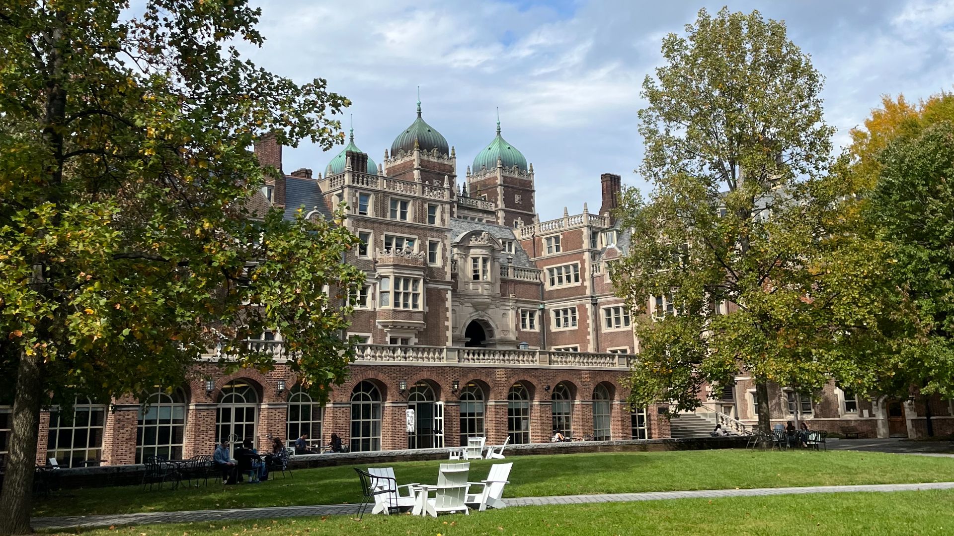 The 20 Most Reputable Universities Around The World - RoughMaps