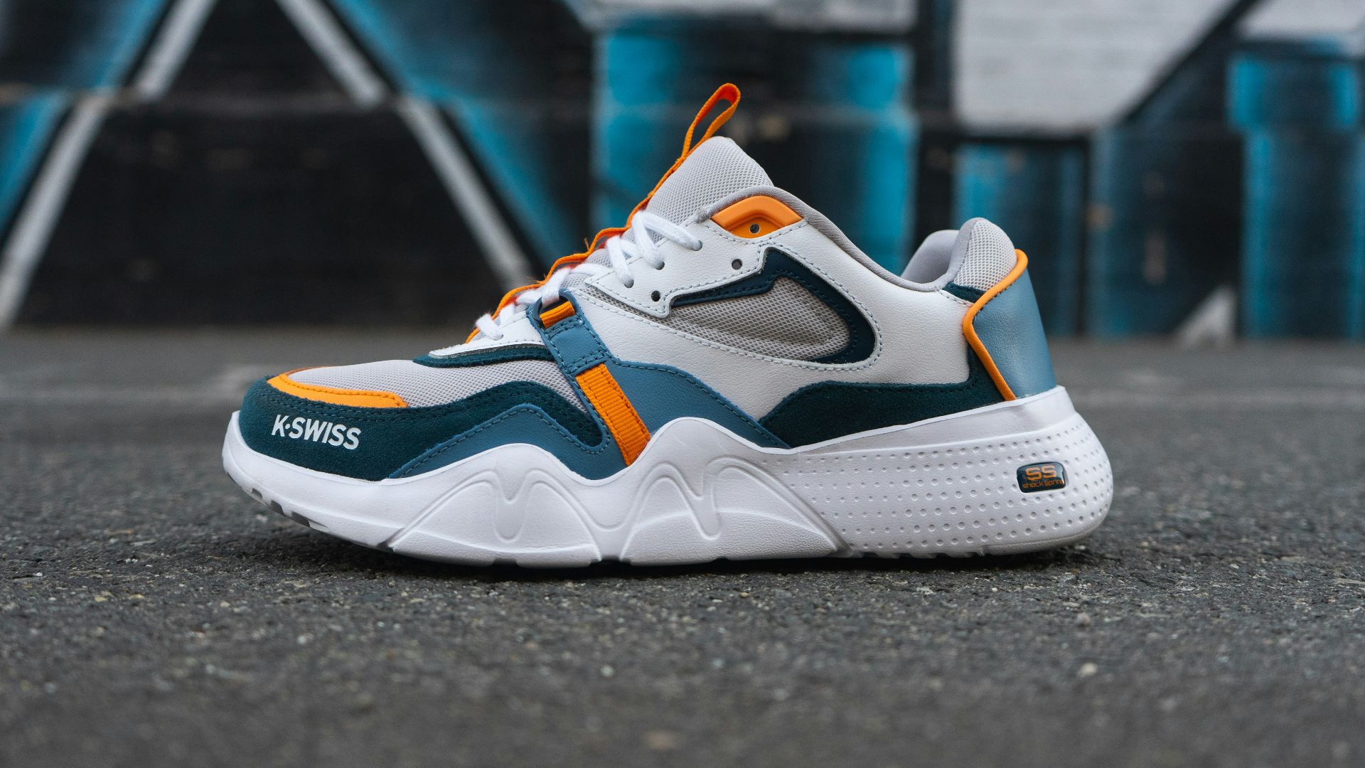 10 Fashion Items to Never Buy Cheap & 10 That Are Fine to Save On ...