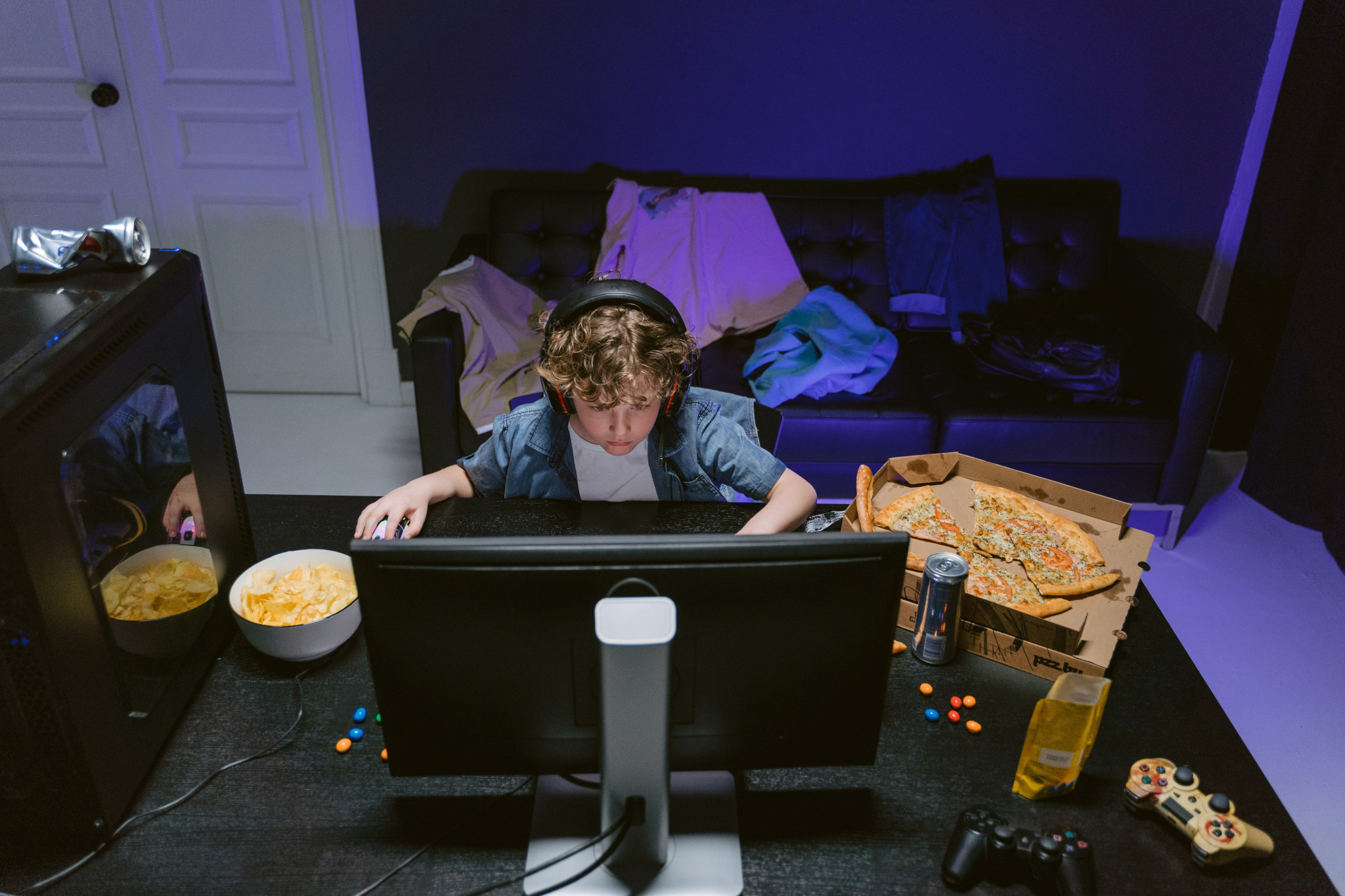 Online Gaming Safety Tips - TheSavvyGamer