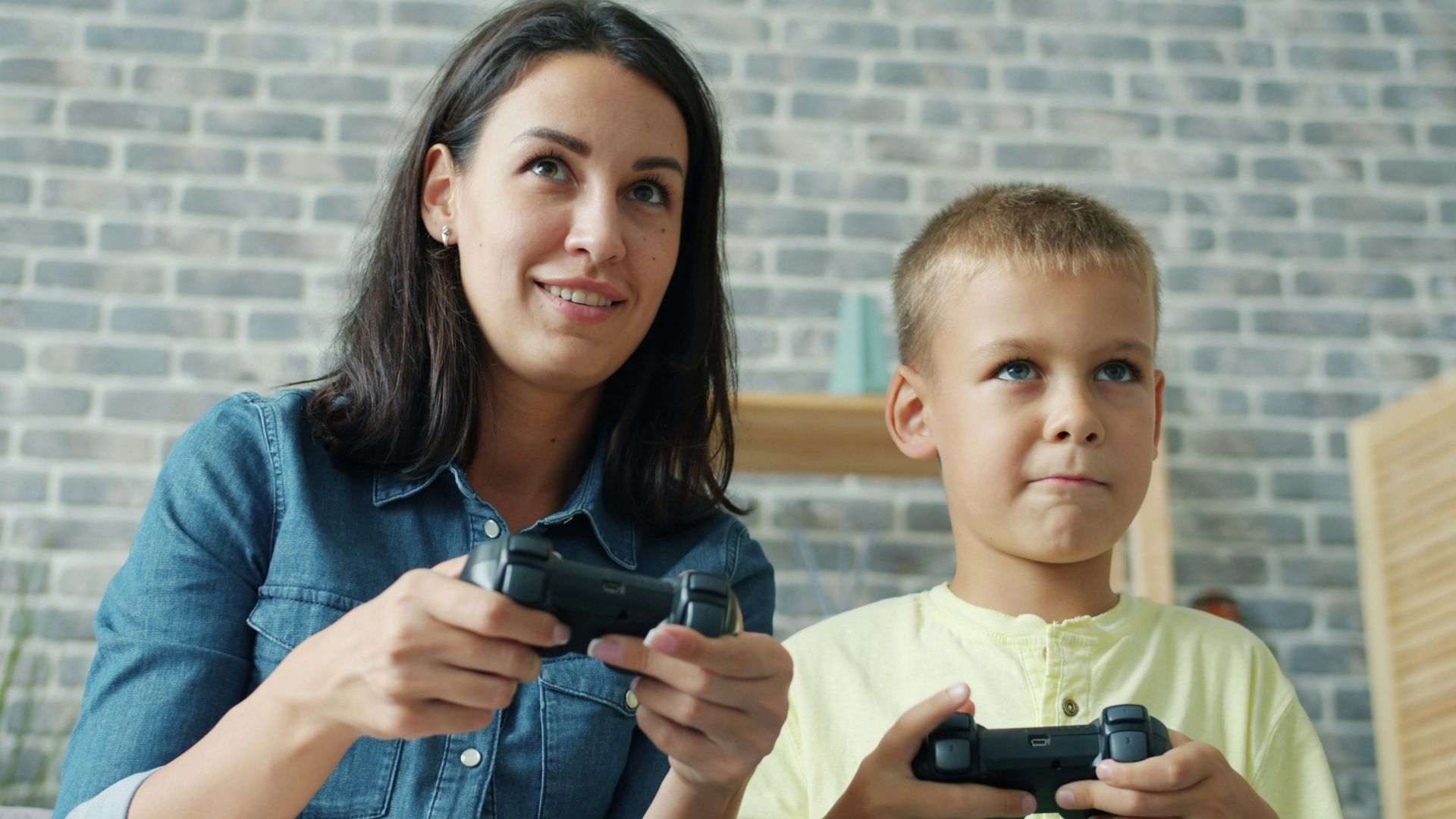20 Signs That Your Kid Shouldn't Play Video Games Online - TheSavvyGamer