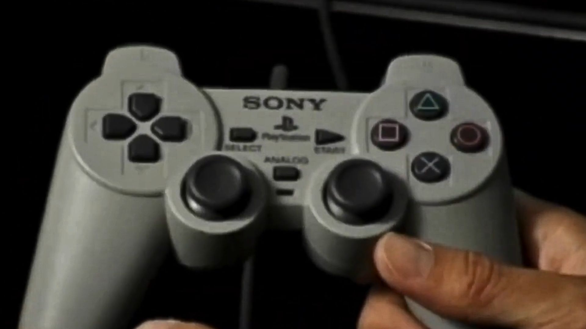 The 10 Most Iconic Gaming Controllers & 10 That Never Made Any Sense ...