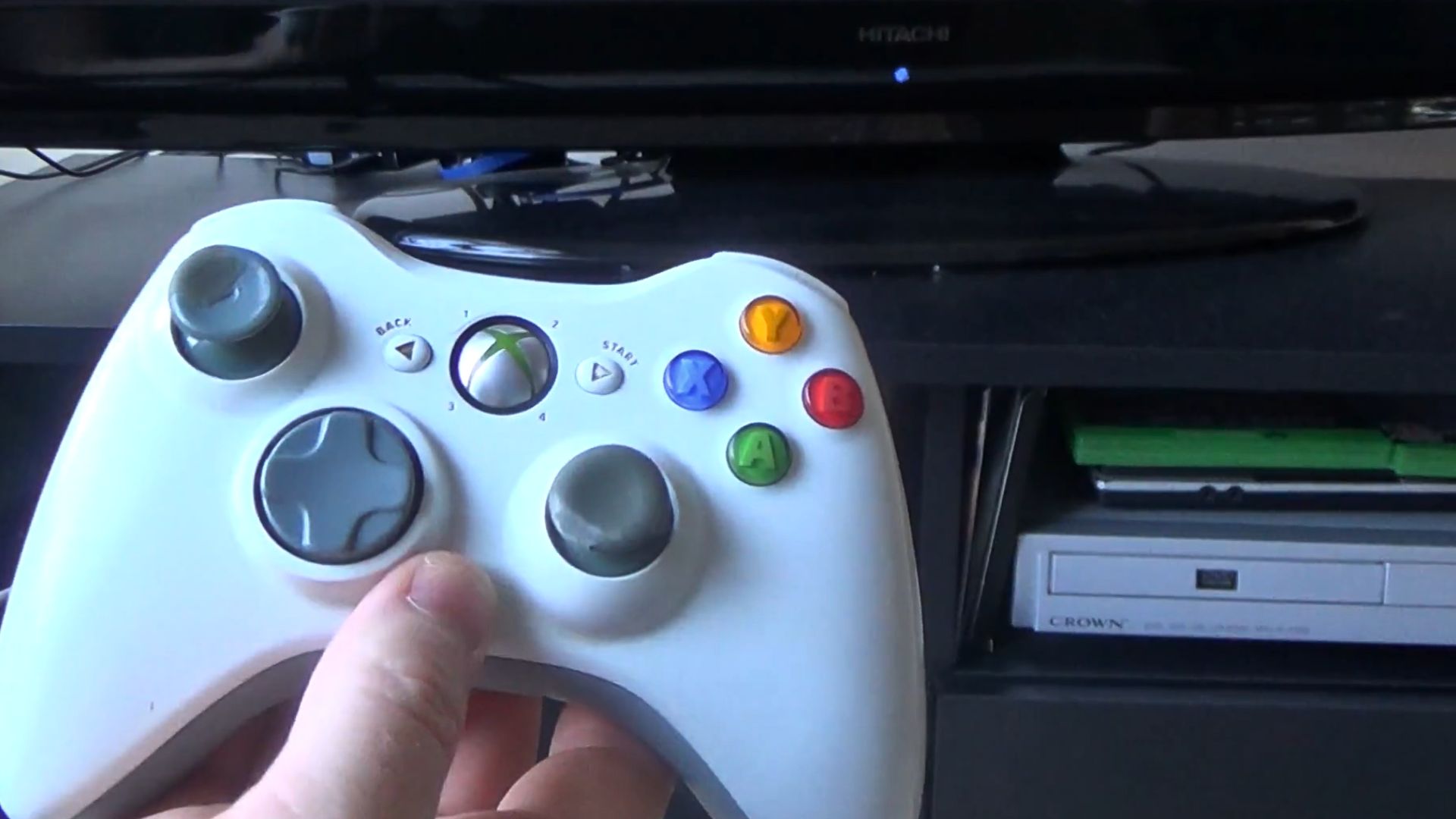 The 10 Most Iconic Gaming Controllers & 10 That Never Made Any Sense ...