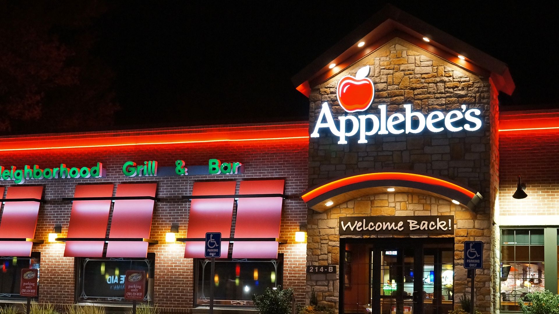 10 Restaurant Chains With The Best Steak Dinners & 10 With The Worst ...