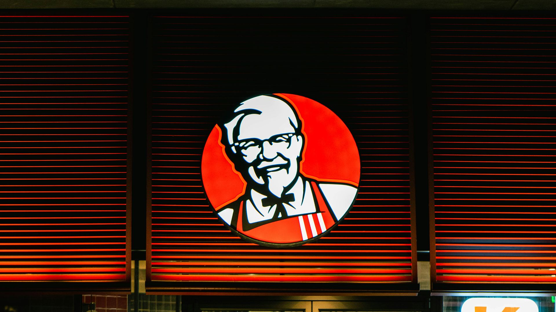 From Burger-Scented Perfume to The KFC Dating Game: 20 Craziest Fast Food PR Stunts - TheSpicyChefs