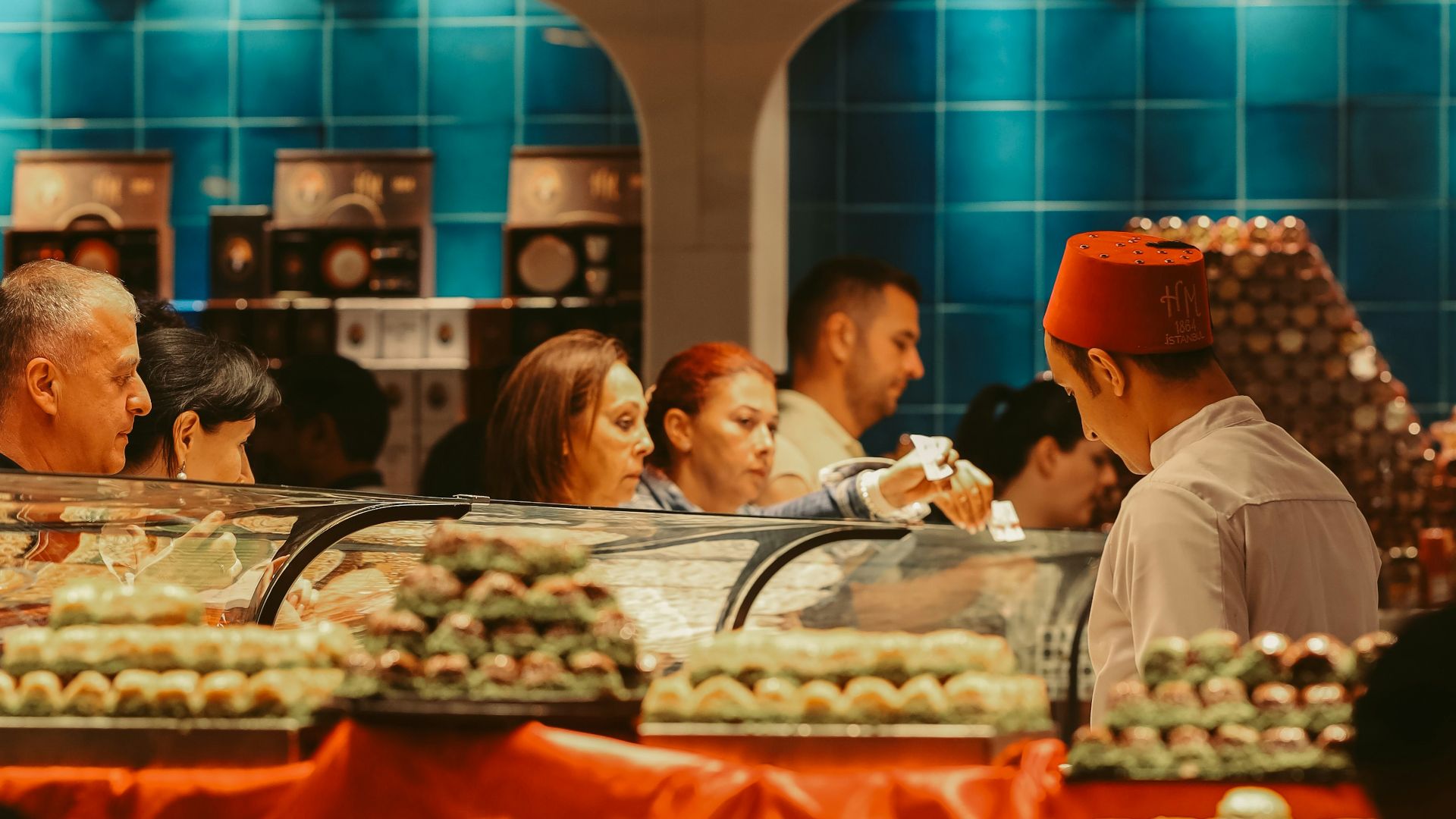 20 Ways to Keep Yourself In Check at Buffets - TheSpicyChefs