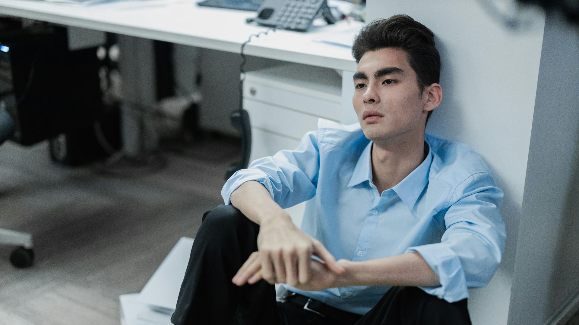 20 Annoying Habits That Make Your Coworkers Hate You - TheZenParent