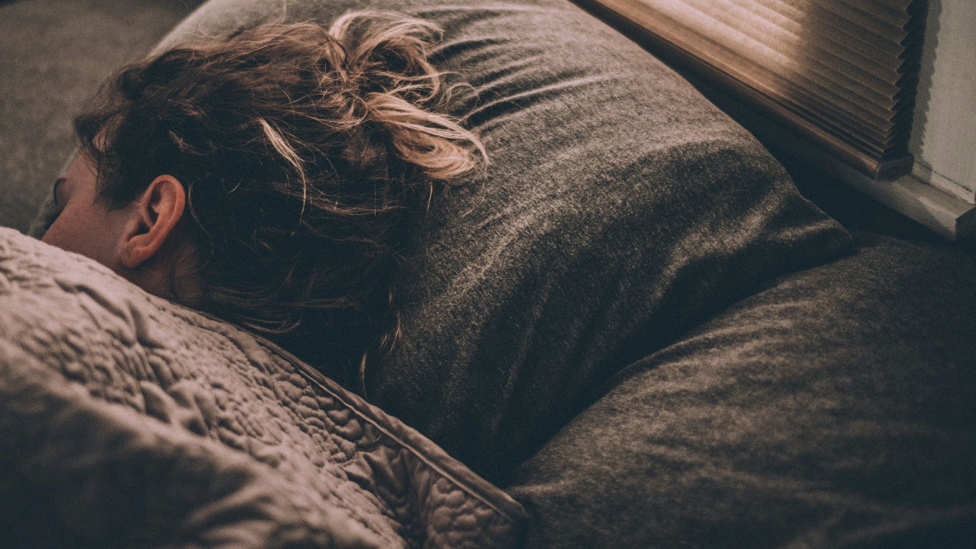 10 Reasons You're Still Tired After a Full Night's Sleep & 10 Things to Do About It - TheZenParent