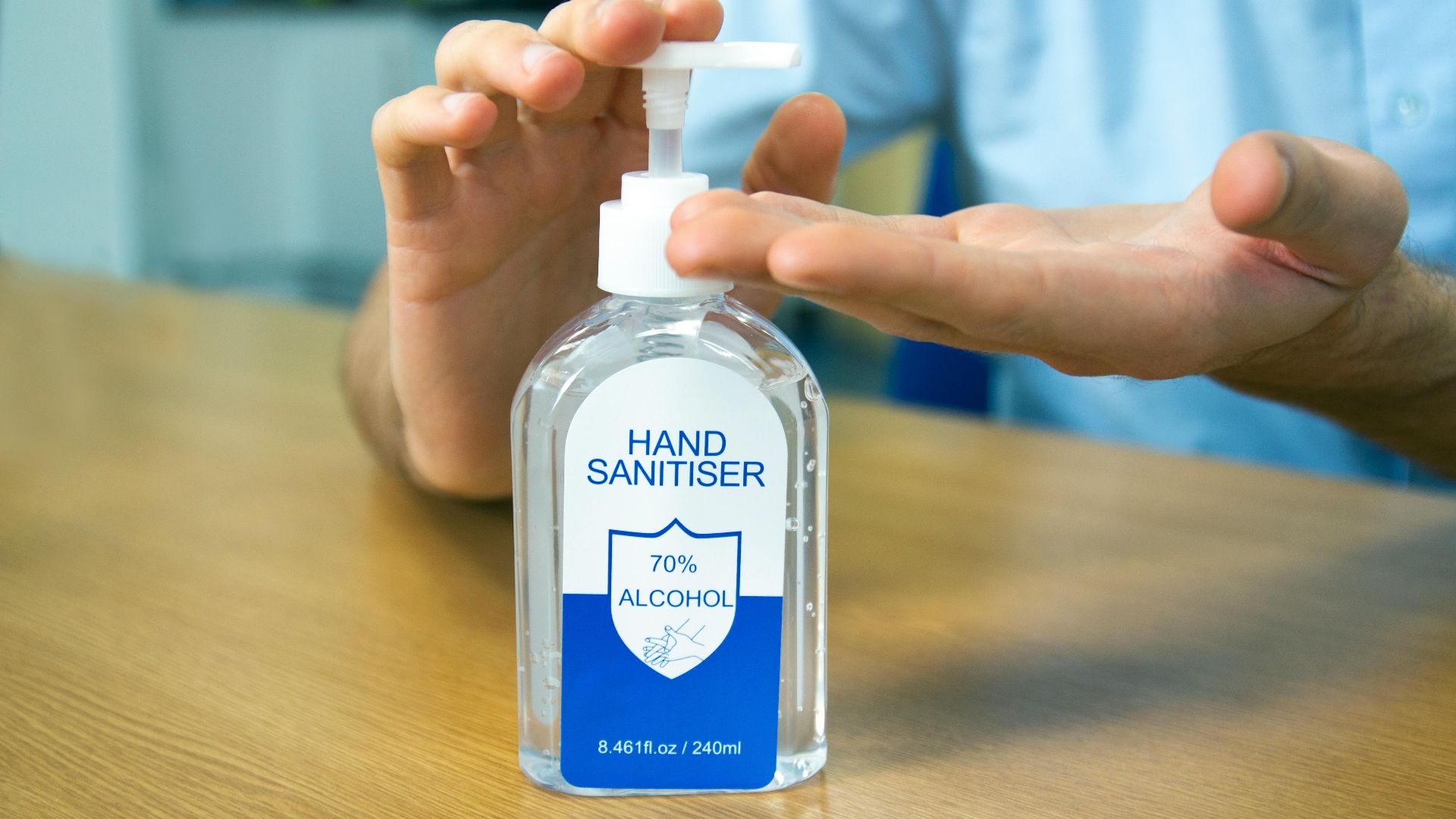 10 Things You Should Never Keep On Your Office Desk & 10 Items You'll ...