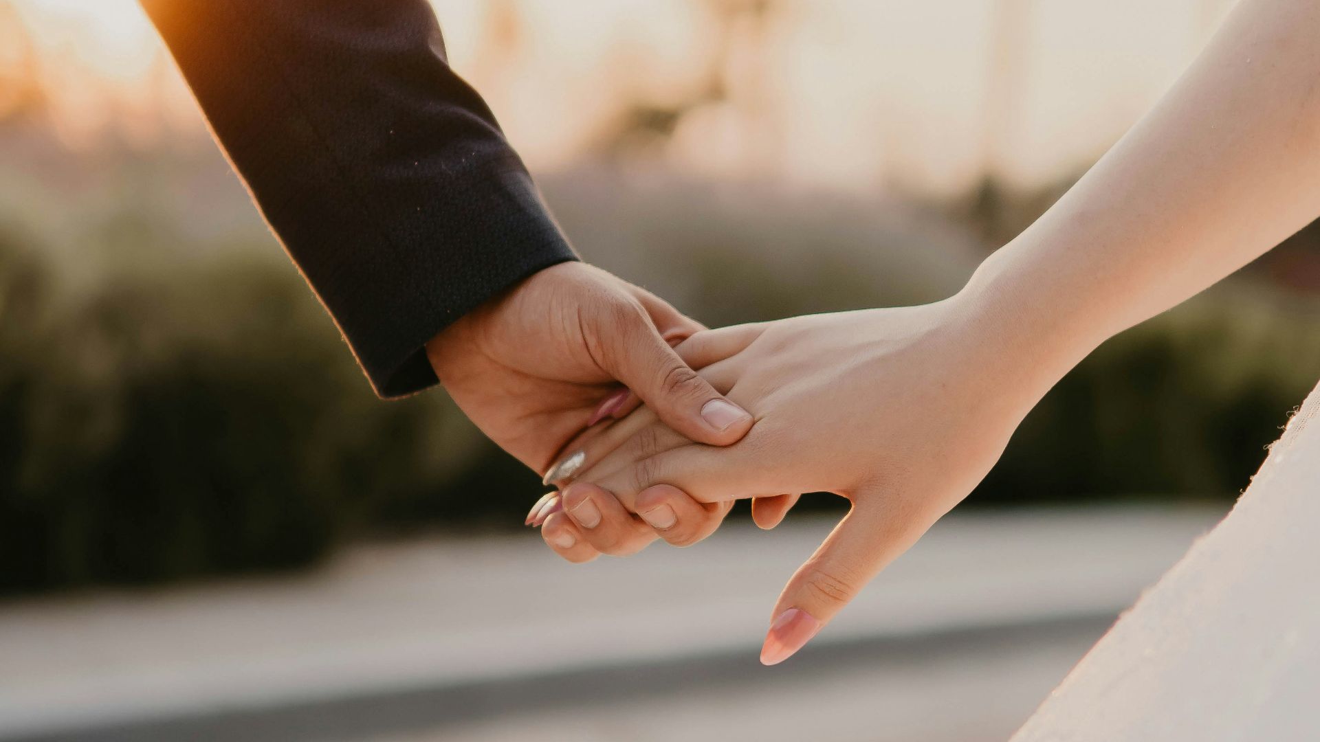 10 Cringy Things Couples Need To Stop Doing & 10 Cute Ones To Do ...