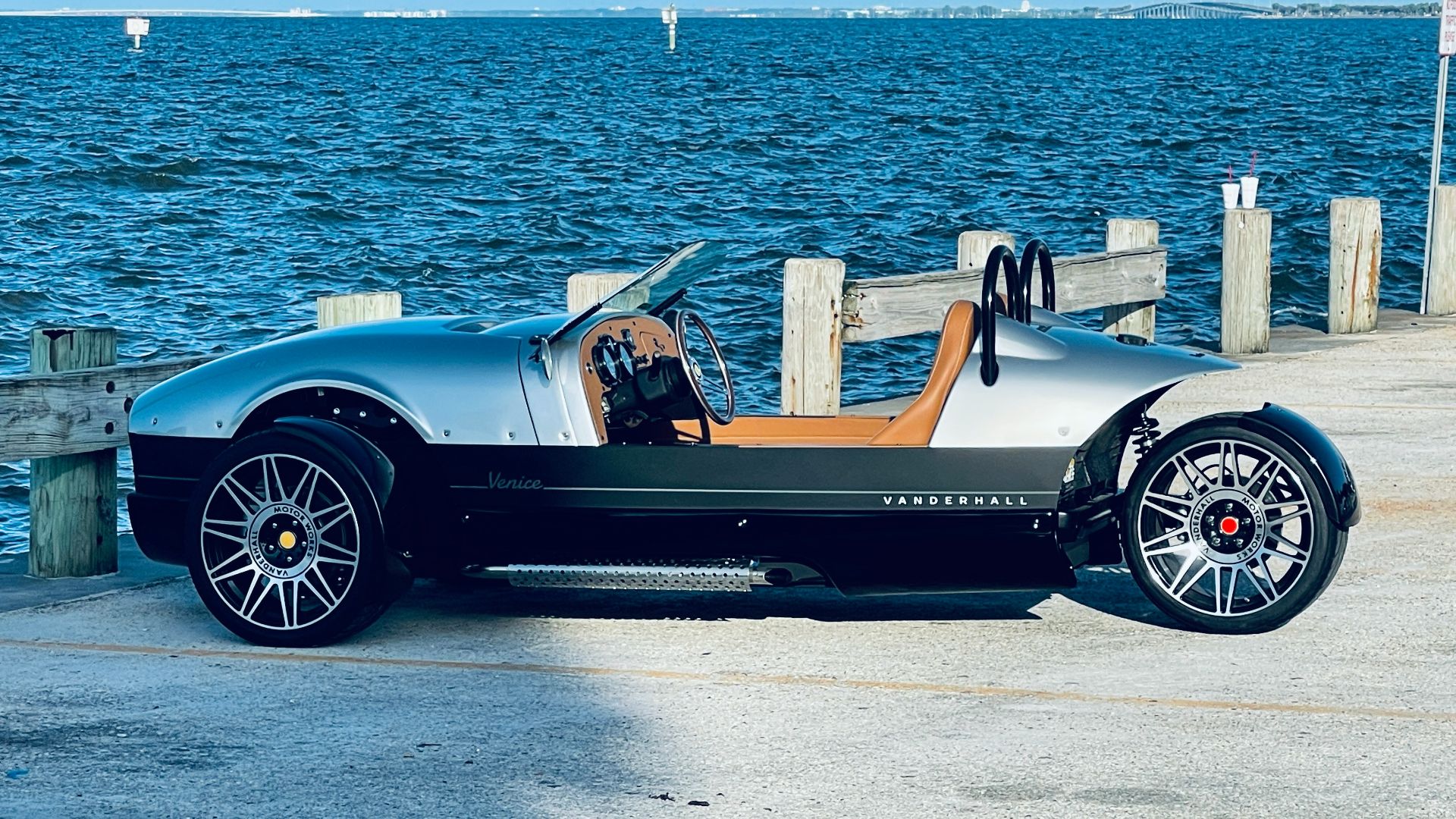 The Weirdest Three-Wheeled Cars That Shouldn't Be Road Safe But Are ...