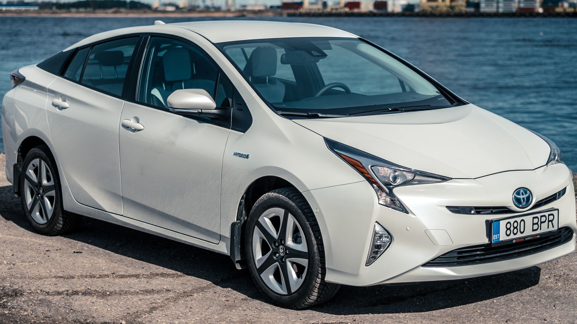 The 10 Worst Things About Driving A Prius & 10 Pros Drivers Love ...